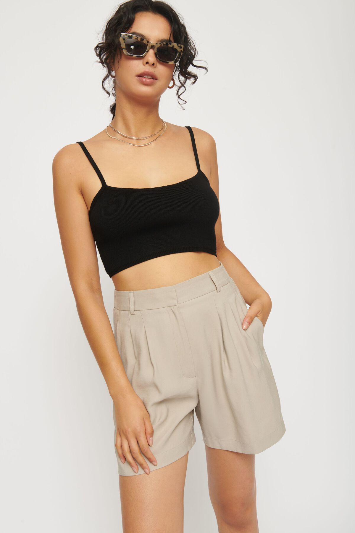 Garage Rumi Clean Shorts - 10006734742N