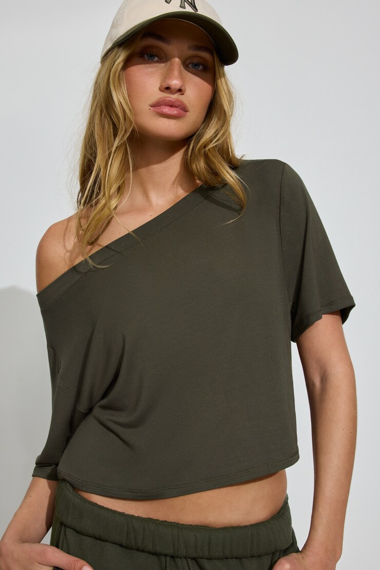 Wide Boat Neck Banded Tee Green | Garage